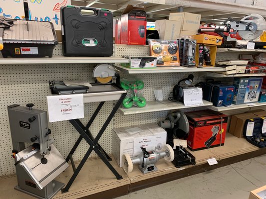 WHOLESALE TOOL CO INC - 29 Photos - 12155 Stephens Rd, Warren, Michigan ...