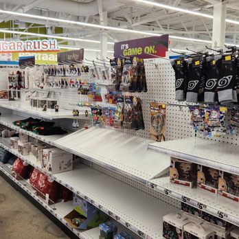 FIVE BELOW - Updated December 2024 - 42 Photos - 1210 Great Mall Dr, Milpitas, California - Toy ...