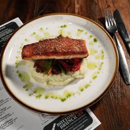 HANDCRAFT KITCHEN & COCKTAILS - Updated January 2026 - 736 Photos & 527 ...