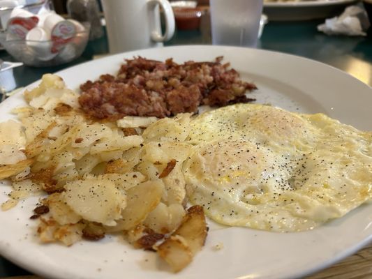THE ROUND TABLE CAFE - Updated December 2025 - 42 Photos & 62 Reviews ...