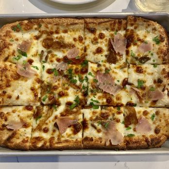 COCO’S BISTRO - Updated March 2025 - 202 Photos & 325 Reviews - 250 ...