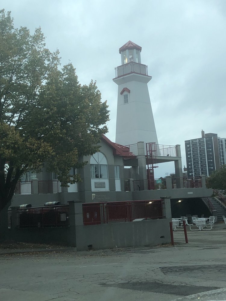 PORT CREDIT LIGHTHOUSE - 56 Photos - 105 Lakeshore Road W, Mississauga ...