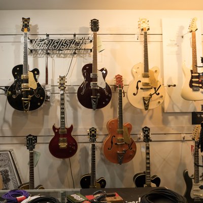 MUSIC OUTLET - Updated April 2025 - 19 Photos & 17 Reviews - 1050 ...