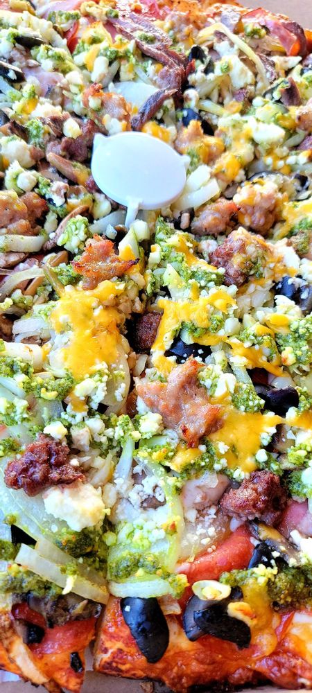 VILLAGE HOST PIZZA & GRILL - Updated October 2025 - 82 Photos & 274 ...