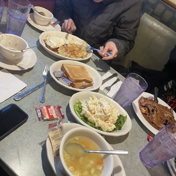 COURT SQUARE DINER - Updated February 2025 - 496 Photos & 566 Reviews ...