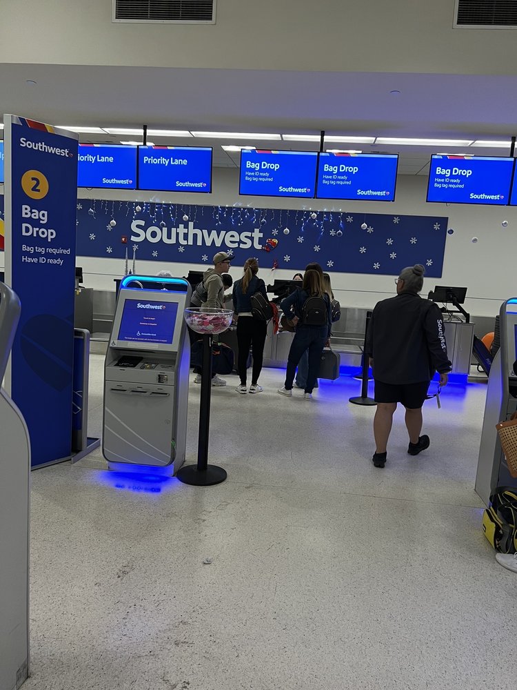 SOUTHWEST AIRLINES - Updated December 2024 - 11 Photos & 13 Reviews ...