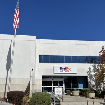 FEDEX SHIP CENTER - Updated October 2025 - 40 Photos & 120 Reviews ...
