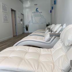 HYDRATION ROOM - 36 Photos & 17 Reviews - IV Hydration - 2967 Michelson ...