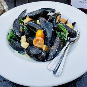 POLO’S BAR & GRILL - Updated December 2025 - 129 Photos & 209 Reviews ...