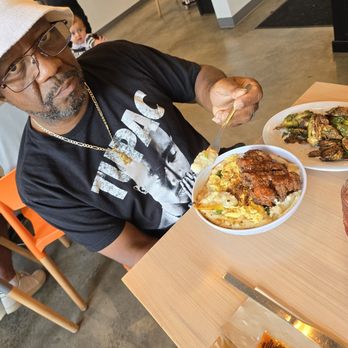 THE WAFFLERY - Updated May 2025 - 95 Photos & 43 Reviews - 1020 E 10th ...