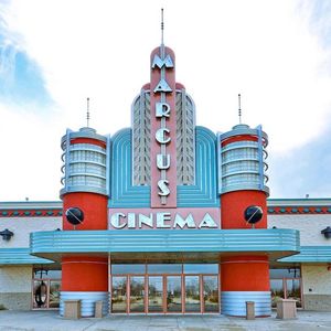 MARCUS RIDGE CINEMA - 32 Photos & 60 Reviews - Cinema - 5200 S Moorland ...