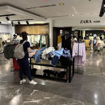 ZARA - Updated April 2025 - 86 Photos & 273 Reviews - 700 N Michigan ...