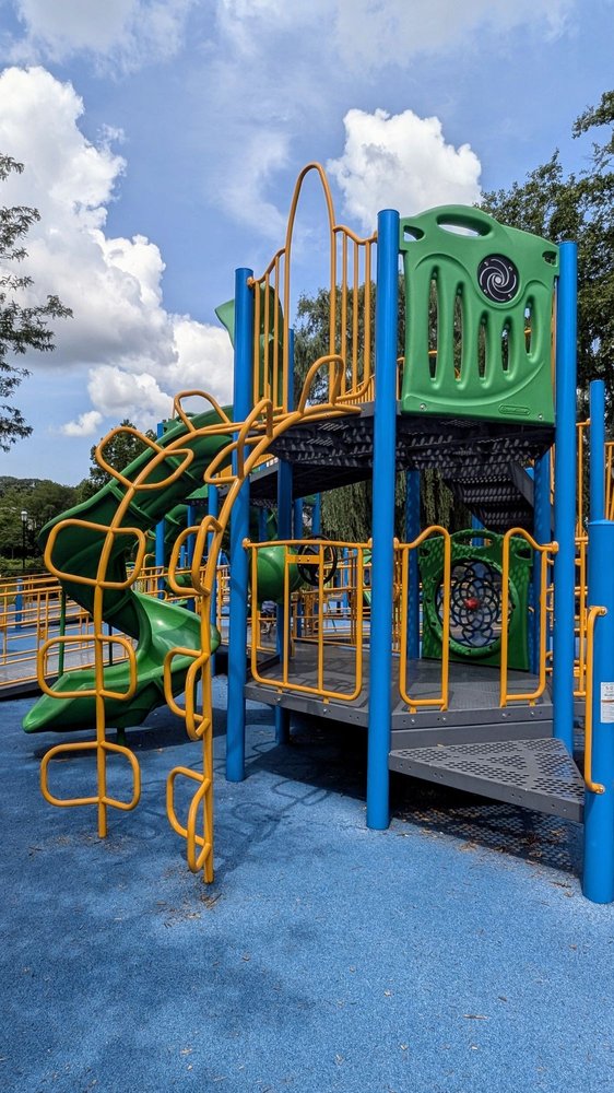 FRAME PARK - Updated October 2025 - 20 Photos - 701 W Moreland Blvd ...