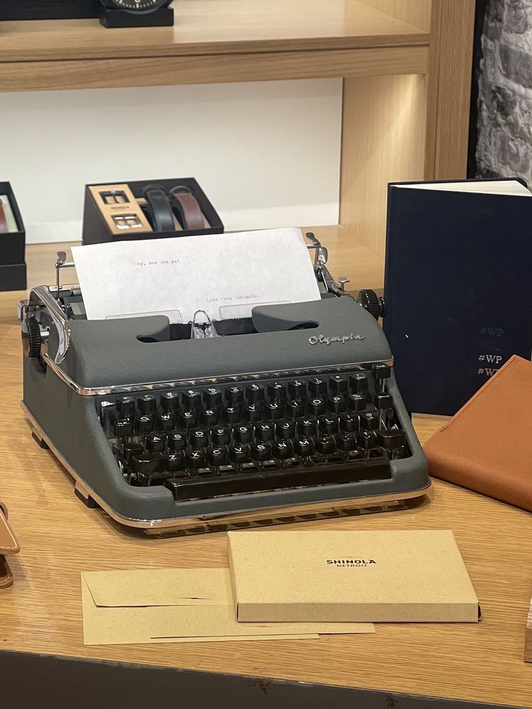 SHINOLA - Updated November 2025 - 14 Photos & 24 Reviews - 1619 N Damen ...