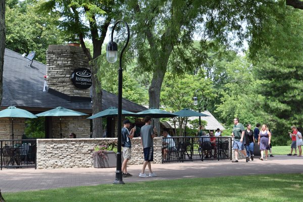 RIVERWALK CAFÉ - Updated December 2025 - 27 Photos & 11 Reviews - 441 ...