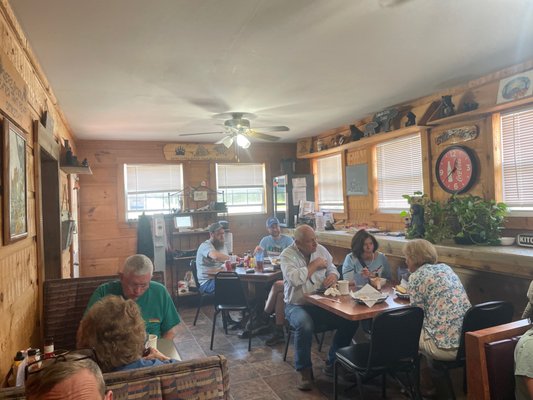 SNORING BEAR DINER - Updated December 2025 - 151 Photos & 153 Reviews ...