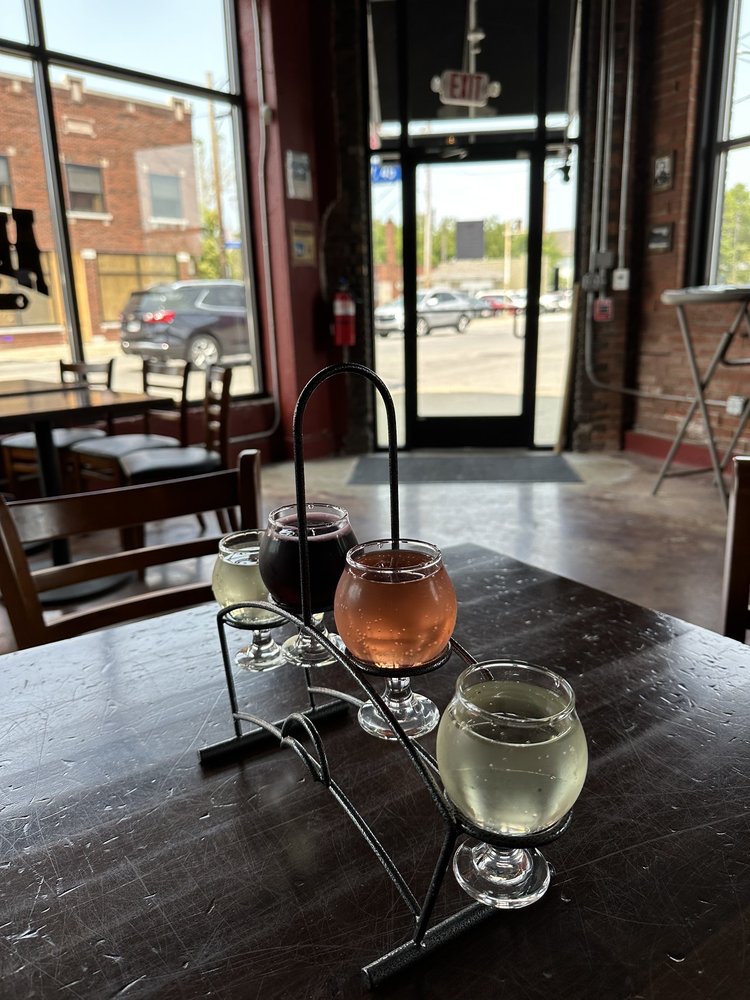 ARSENAL CIDER HOUSE - Updated August 2025 - 17 Photos & 23 Reviews ...