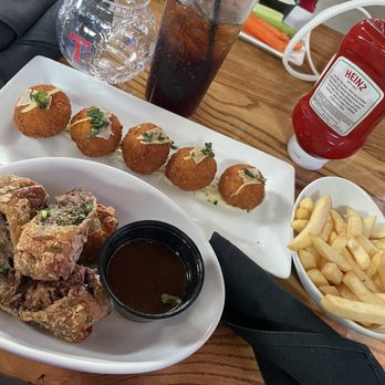 TEXAS LIVE! - Updated June 2024 - 858 Photos & 469 Reviews - 1650 E ...