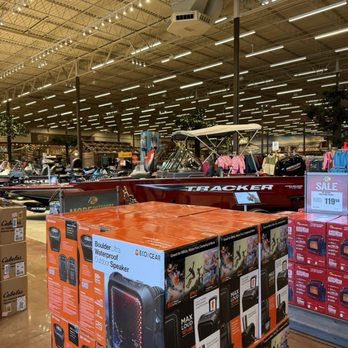 BASS PRO SHOPS - Updated May 2025 - 465 Photos & 200 Reviews - 71 ...