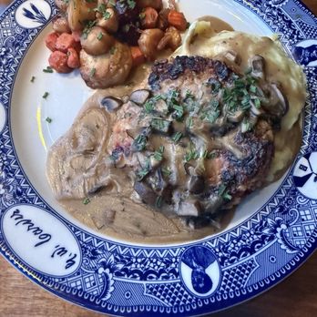 FOUNDING FARMERS RESTON STATION - Updated July 2025 - 1439 Photos ...