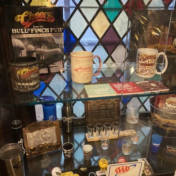 CHEERS - Updated May 2024 - 2610 Photos & 1208 Reviews - 84 Beacon St ...