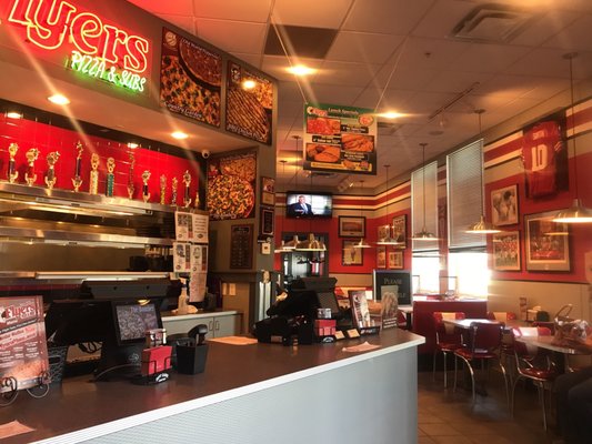 FLYERS PIZZA & SUBS - Updated October 2025 - 20 Photos & 39 Reviews - 3967 Presidential Pkwy ...