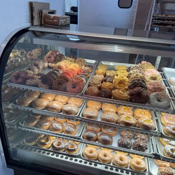 MAZZOA DONUTS - Updated July 2024 - 379 Photos & 438 Reviews - 5180 ...