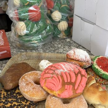 LOS ANGELITOS BAKERY - Updated July 2024 - 614 Photos & 252 Reviews ...