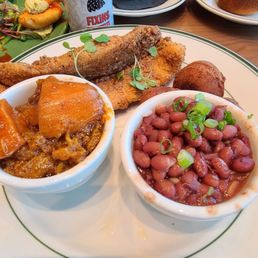FIXINS SOUL KITCHEN - 157 Photos & 78 Reviews - 222 N Detroit Ave ...