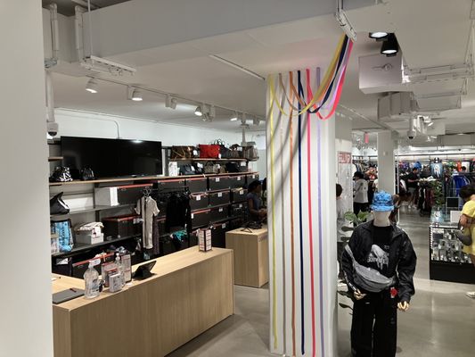 2ND STREET - UPPER EAST SIDE - Updated May 2025 - 20 Photos & 32 ...
