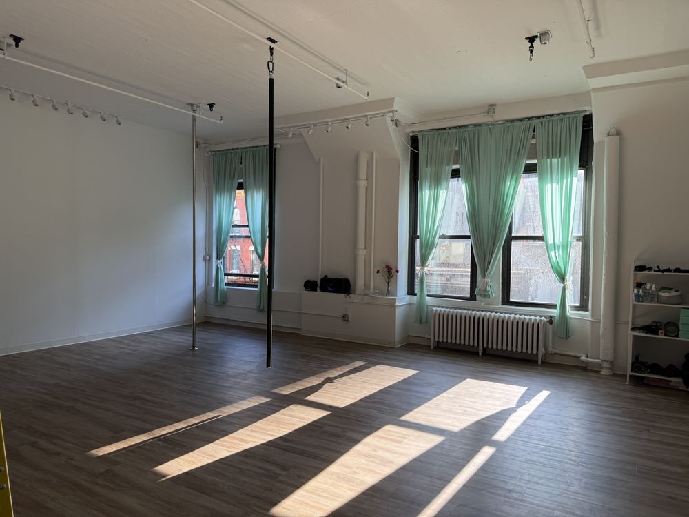 PIXIE DUST POLE & AERIAL - Updated February 2025 - 333 W 52nd St, New York, New York - Dance ...