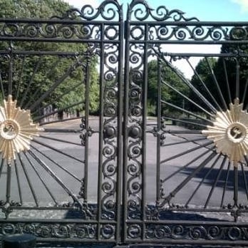 PRINCES PARK - Updated March 2025 - 23 Photos - Princes Avenue ...