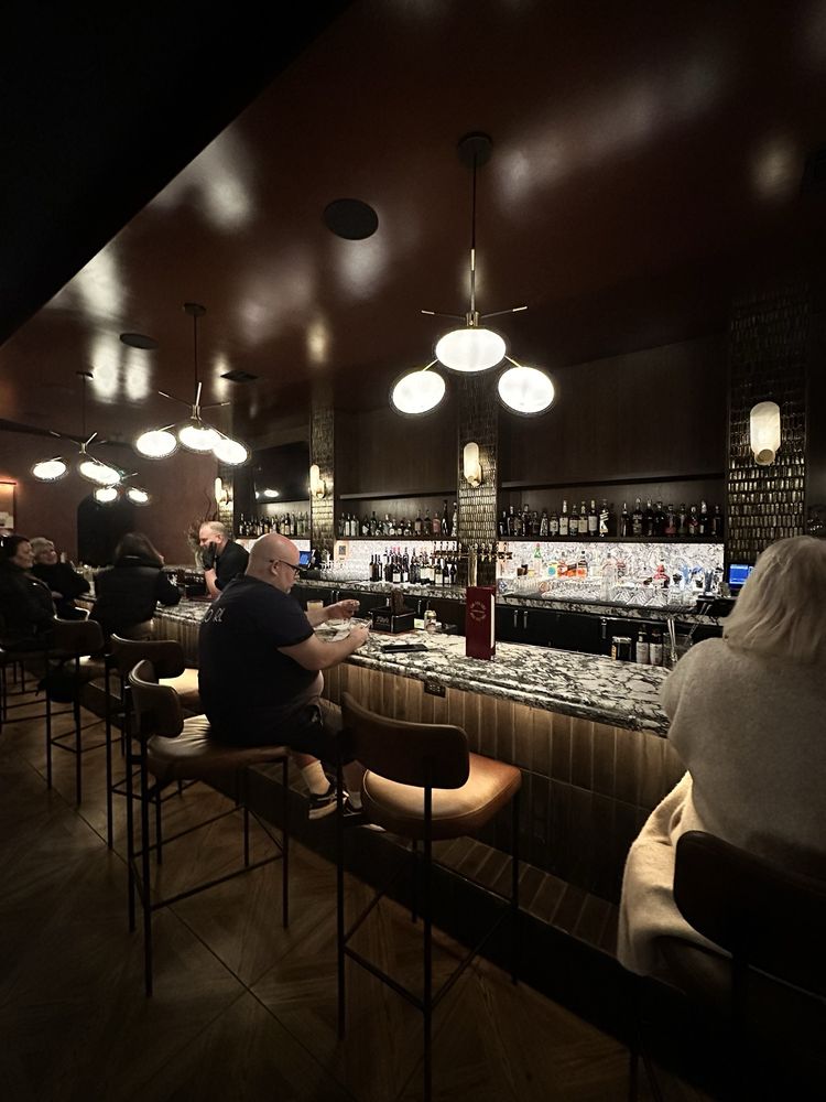 THE FOX DEN - Updated December 2025 - 48 Photos & 54 Reviews - 1312 ...