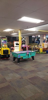 FUN WORLD - 84 Photos & 67 Reviews - Amusement Parks - 200 Daniel ...