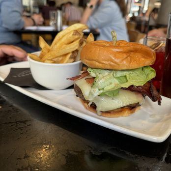 BOSTONIA PUBLIC HOUSE - Updated December 2024 - 2673 Photos & 2126 ...