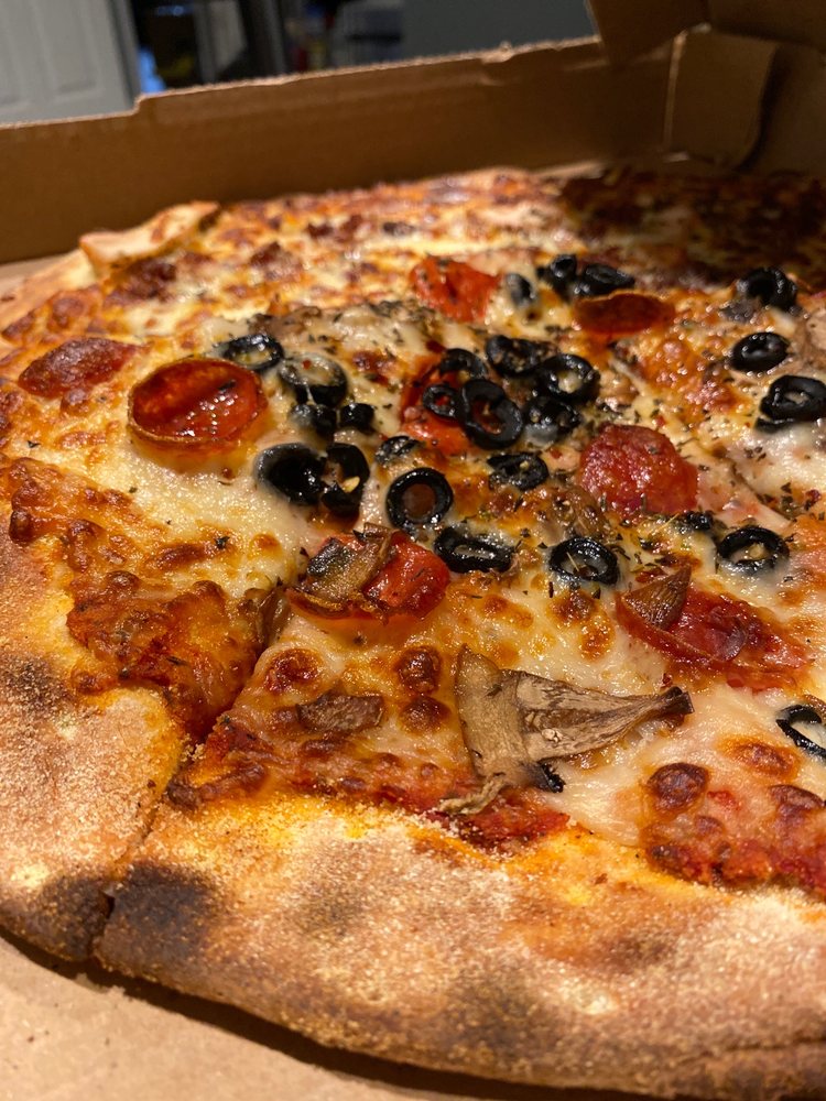 812 PIZZA - 68 Photos & 85 Reviews - 7600 Hwy 64, Georgetown, Indiana ...