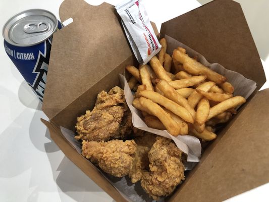 PRINKLE CHICKEN - Updated December 2025 - 51 Photos - 6530 Fraser ...