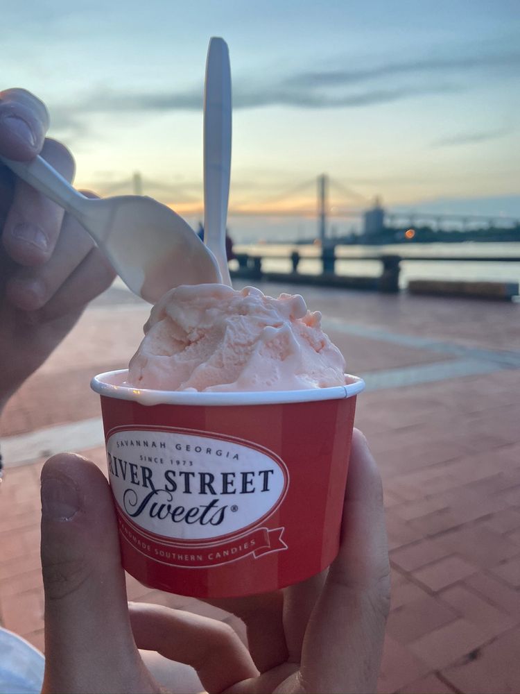 RIVER STREET SWEETS - Updated December 2025 - 23 Photos & 34 Reviews ...