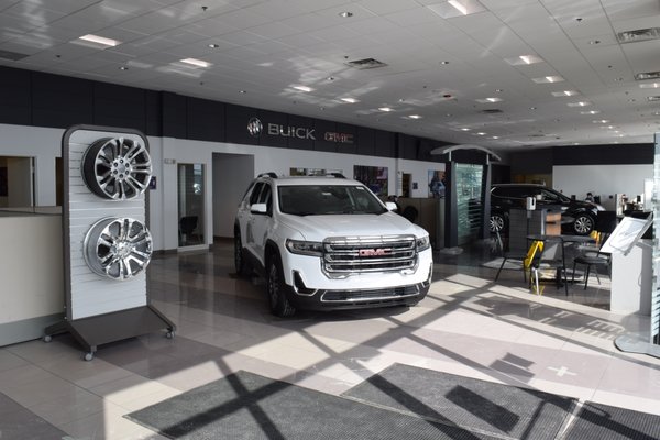 CASTLE BUICK GMC - Updated January 2026 - 24 Photos & 223 Reviews ...