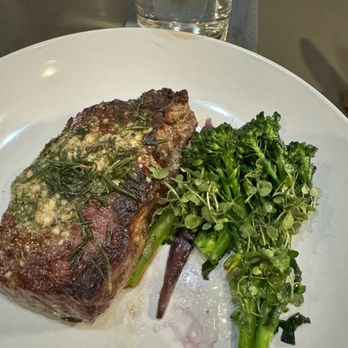 DEWZ RESTAURANT - Updated June 2024 - 441 Photos & 672 Reviews - 1505 J ...