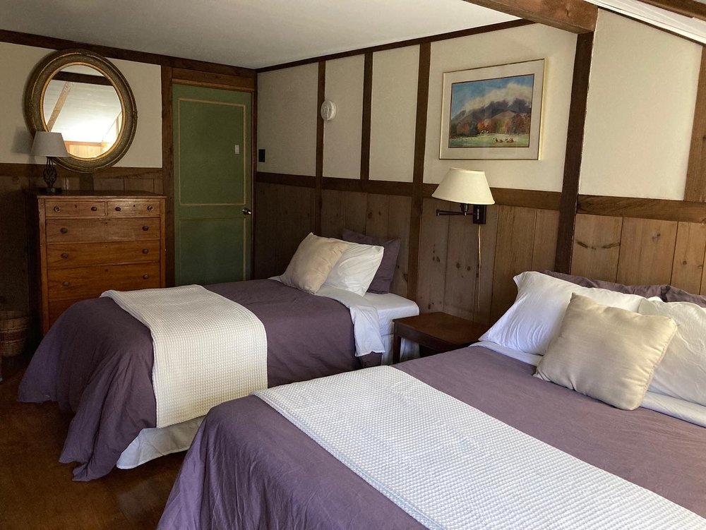 CELO INN - Updated July 2025 - 46 Photos - 45 Seven Mile Ridge Rd ...