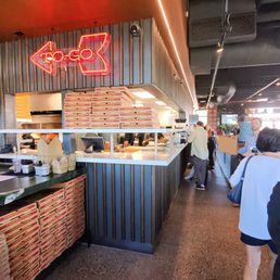 FEDERAL PIZZA - TATUM BLVD - Updated September 2025 - 88 Photos & 45 ...