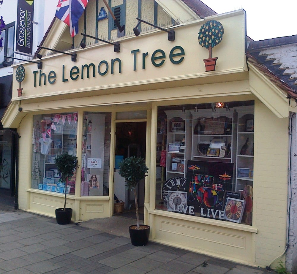 LEMON TREE - Updated March 2024 - 29 Oakdene Parade, Cobham, Surrey ...