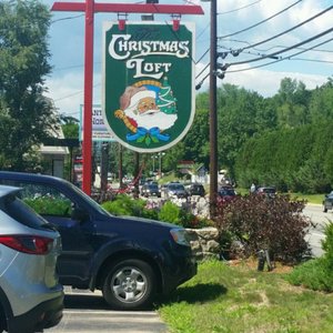 THE CHRISTMAS LOFT - 108 Photos & 21 Reviews - 2028 White Mountain Hwy ...