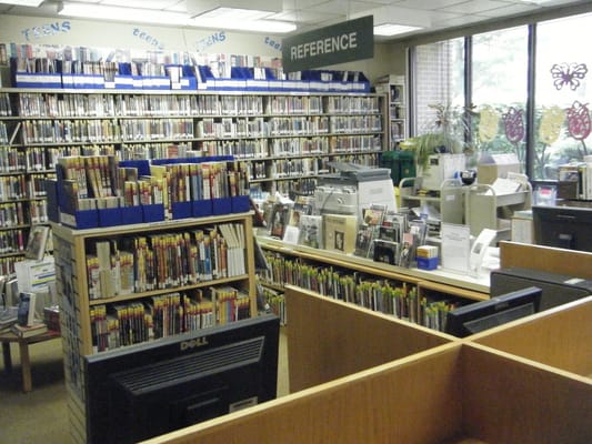 LINCOLN PUBLIC LIBRARY - Updated July 2025 - 12 Photos - 145 Old River ...