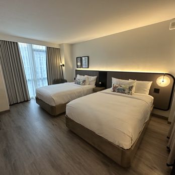 RENAISSANCE NEW YORK FLUSHING HOTEL AT TANGRAM - Updated May 2025 - 92 ...