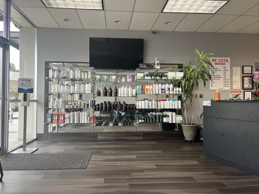 M C CUTS - Updated October 2025 - 24 Photos & 25 Reviews - 13402 ...