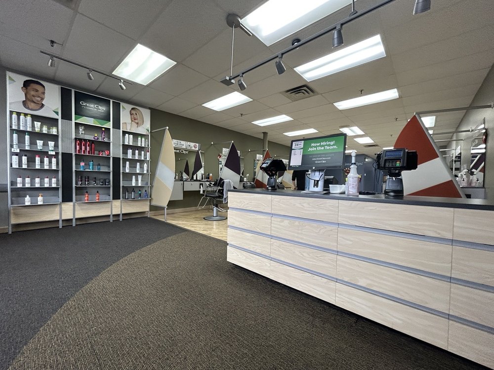 GREAT CLIPS - Updated May 2026 - 24 Reviews - 1412 Butterfield Rd ...