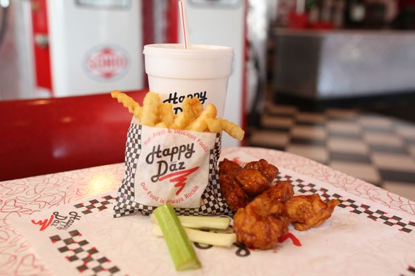 HAPPY DAZ - Updated October 2025 - 93 Photos & 27 Reviews - 1064 ...