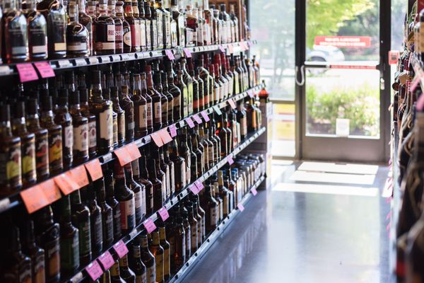 MURRAY SCHOLLS LIQUOR STORE - Updated September 2025 - 47 Reviews ...